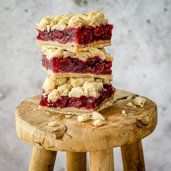 Cherry Crumble Bites - Krümel und Krawall
